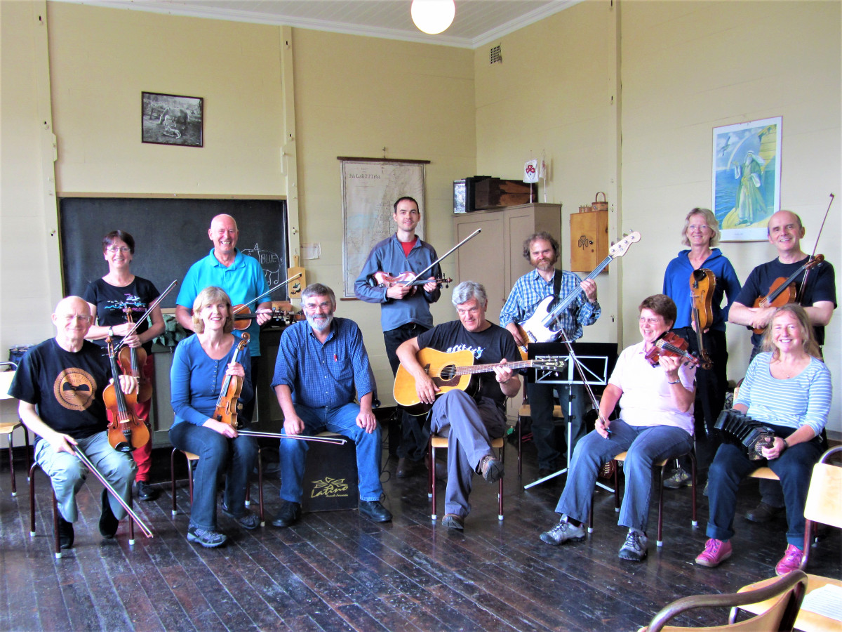 Oxford Fiddle Group – Tight and fun, yet always played with passion…